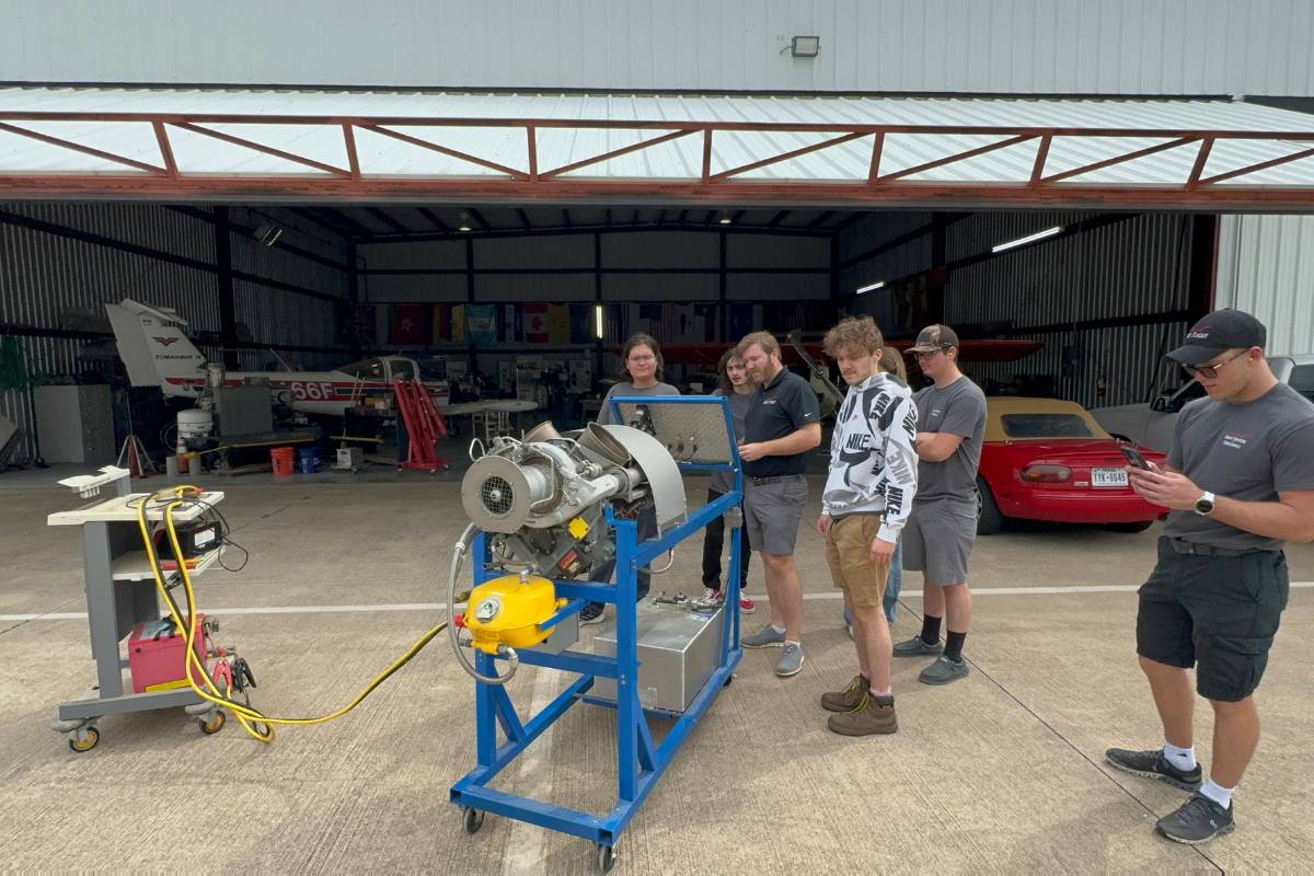 How to Become an Aircraft Mechanic - Thrust Institute of Maintenance